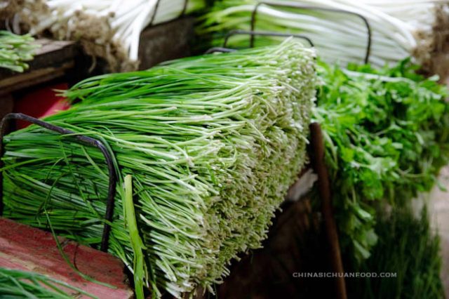 An Introduction to Chinese Vegetables: Allium, Aromatics and Peppers ...