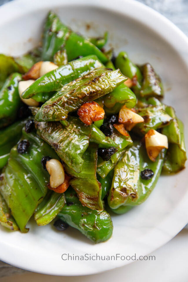 Pan-fried Peppers with Garlic and Chinese Black beans – China Sichuan Food